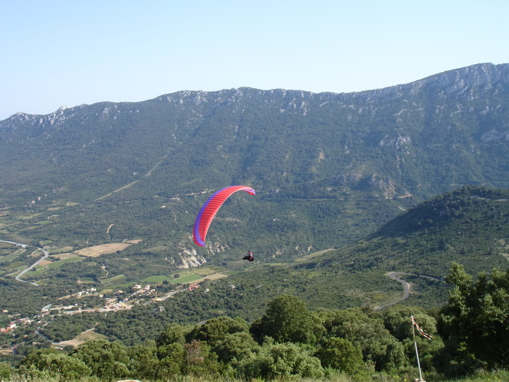 Derbyshire Soaring Club – One of the most successful Hang gliding and ...